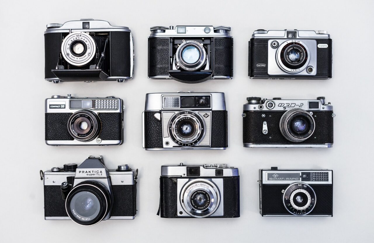 Types of Old Cameras: A Complete Guide to Vintage Cameras and Their ...