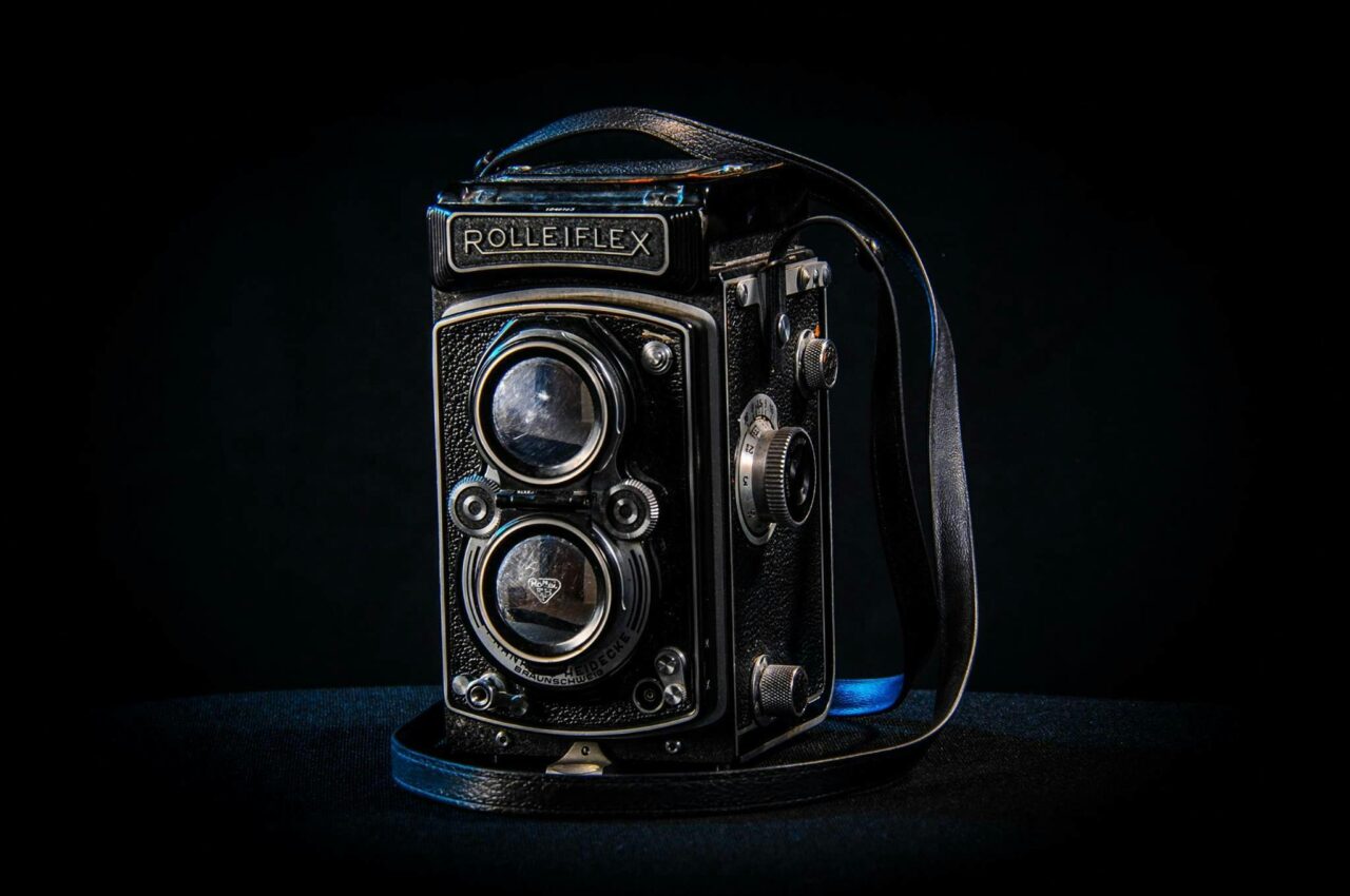 Best Film Cameras of the 90s: Iconic 35mm, Medium Format & Point-and ...